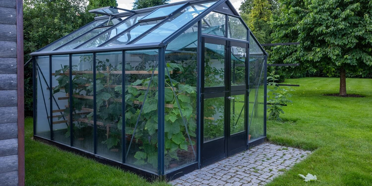 How To Replace A Greenhouse Panel - Plastic Solutions